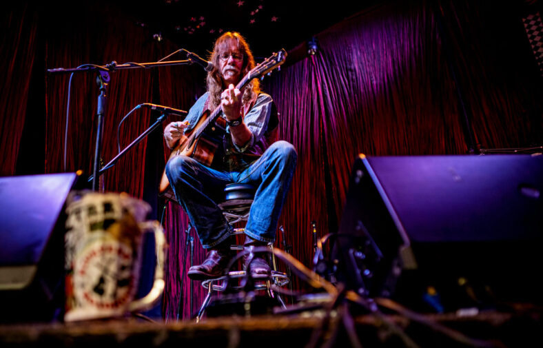 10 Benefits To Playing Live Guitar | Guitar Lessons | Guitar Excellence